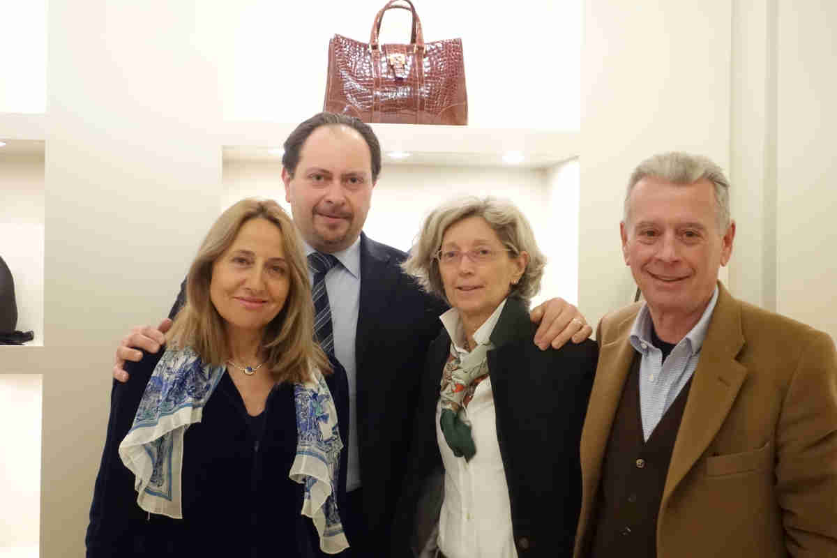 【割引あり】フィレンツェ王室御用達の革バッグ「OTTINO」 | アーモイタリア